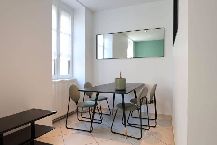 Appartement à louer - Est, Montluel - 2 pièces - 1 chambre