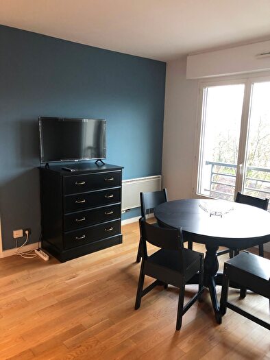 Appartement à louer - Issy-les-Moulineaux, Val de Seine, Les Arches - 2 pièces - 1 chambre