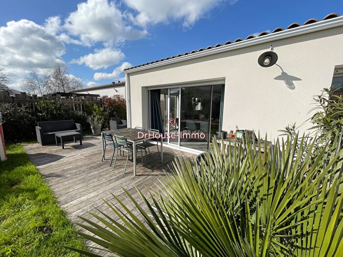 Maison à vendre - Aigrefeuille-dAunis - 4 pièces - 3 chambres