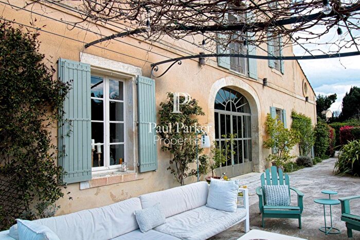 Maison à vendre - Saint-Rémy-de-Provence - 7 pièces - 5 chambres