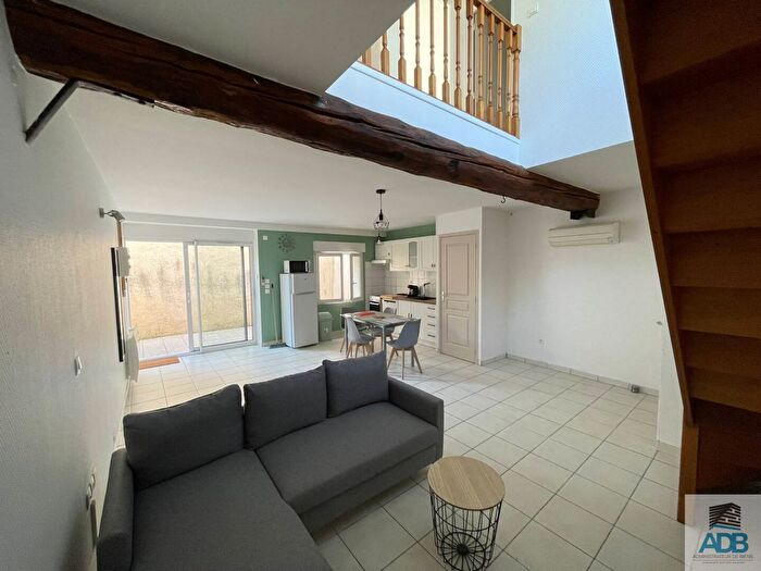 Maison à louer - Renaison - 3 pièces - 2 chambres