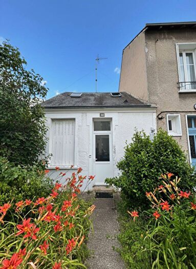 Saint Denis, Châteauroux : Maison 3 pièces à louer