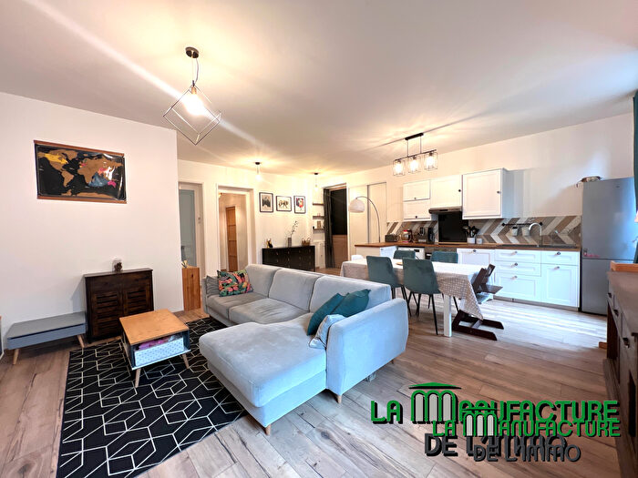 Appartement à louer - Saint-Étienne, Jacquard, Préfecture - 3 pièces - 2 chambres