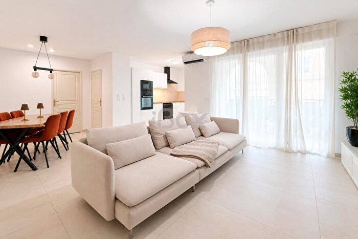 Ollioules, Centre-ville : Appartement 4 pièces à louer