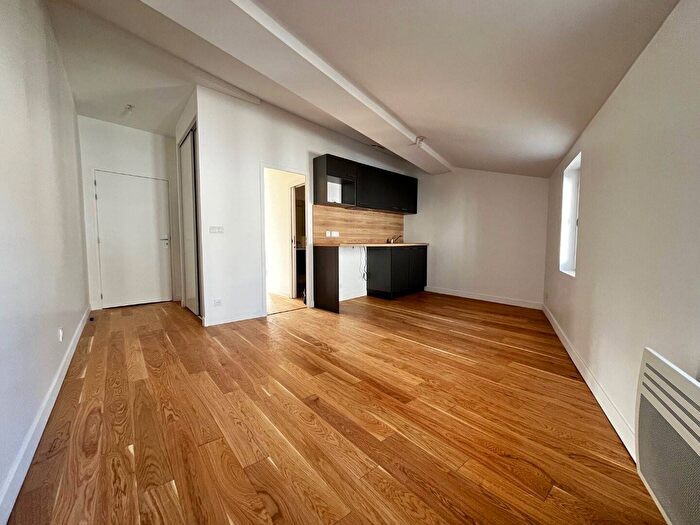 Appartement à louer - Saint Ausone-Saint Martin-Saint Gelais, Angoulême - 2 pièces - 1 chambre