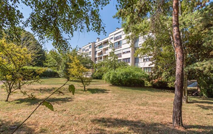 Appartement à louer - Le Moulin, Chennevières-sur-Marne - 3 pièces - 2 chambres