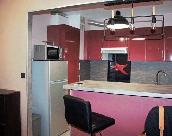 Appartement à louer - Marseille ème arrondissement - 2 pièces - 1 chambre