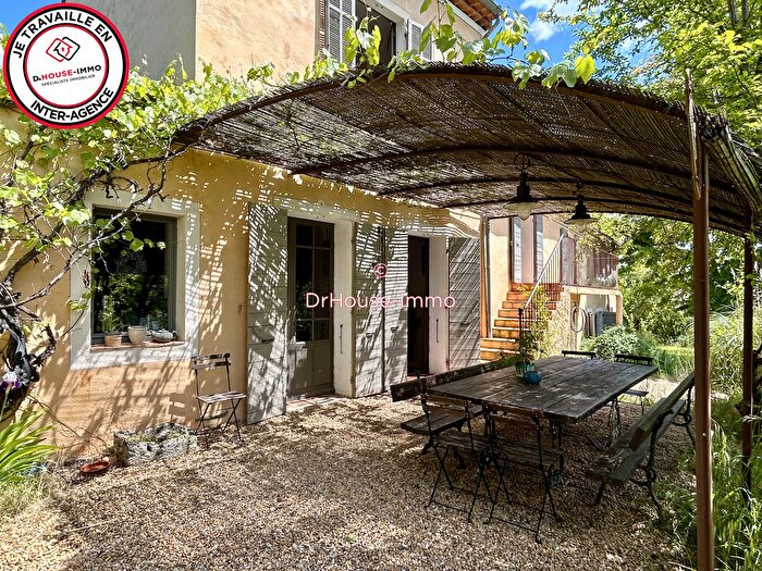 Maison 8 pièces à vendre à Villecroze