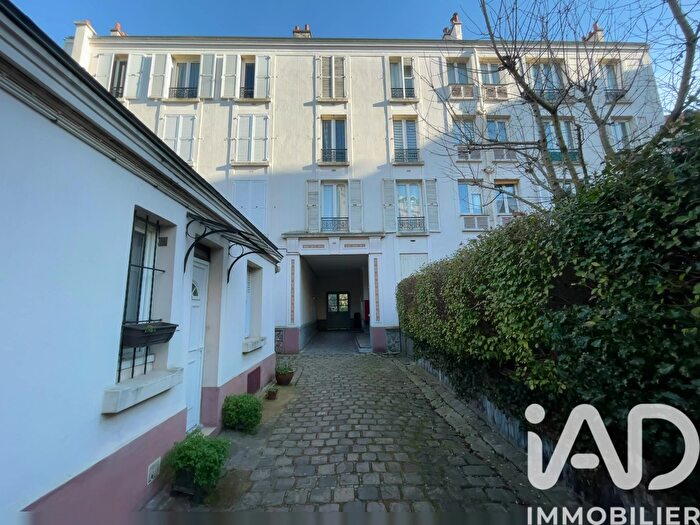 Appartement à vendre - Noisy-le-Sec, Centre-ville, Gare - 3 pièces - 2 chambres