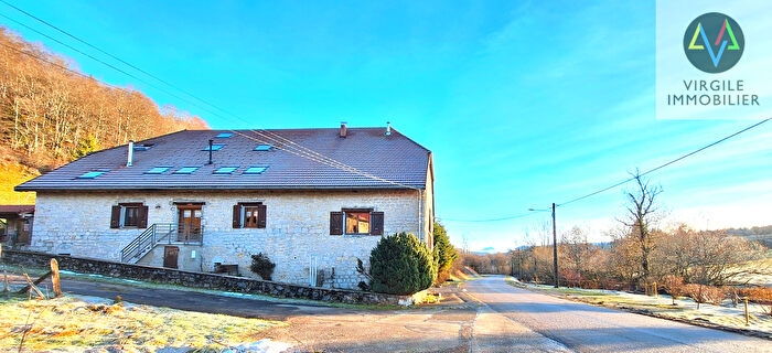 Appartement à vendre - Remoray-Boujeons - 4 pièces - 2 chambres