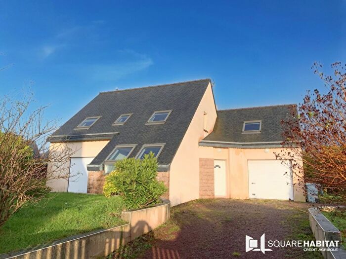 Maison 6 pièces à louer à Perros-Guirec