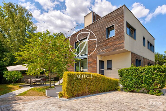 Maison 9 pièces à vendre - Chatou, Sud