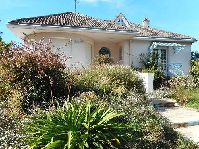 Maison à vendre - Saint-Michel-Chef-Chef - 7 pièces - 4 chambres