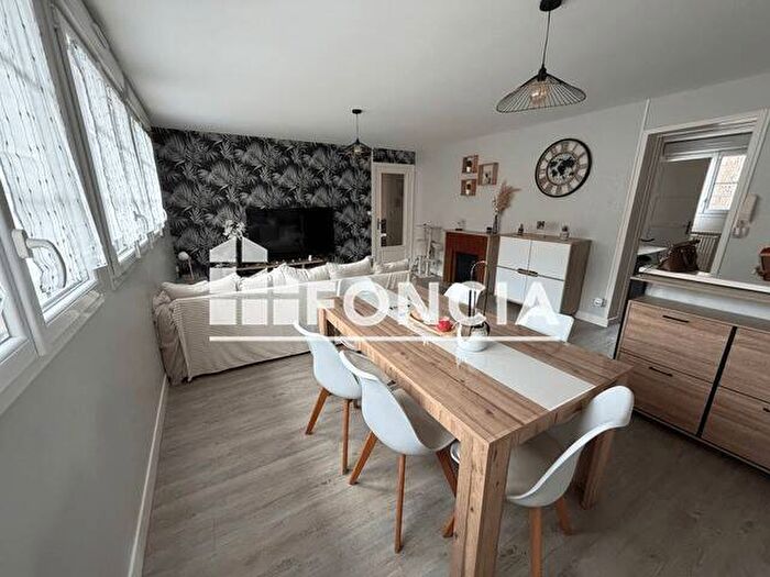 Appartement à louer - Benardiere-Saint Michel, Flers - 3 pièces - 2 chambres