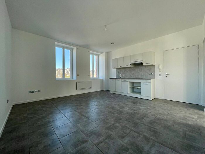 Appartement à louer - Ussel - 2 pièces - 1 chambre