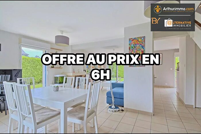 Maison à vendre - Saint-Sulpice-la-Forêt - 6 pièces - 4 chambres