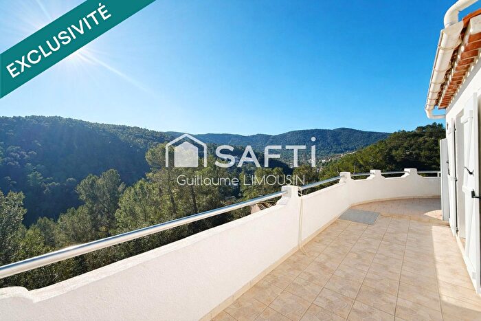 Maison à vendre - Solliès-Toucas - 5 pièces - 3 chambres