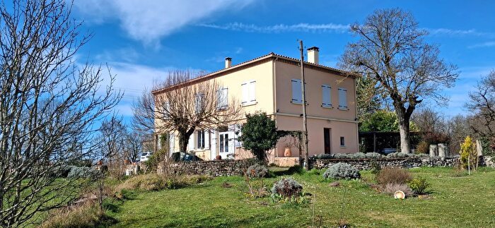 Maison à vendre - Montpezat-de-Quercy - 10 pièces - 6 chambres