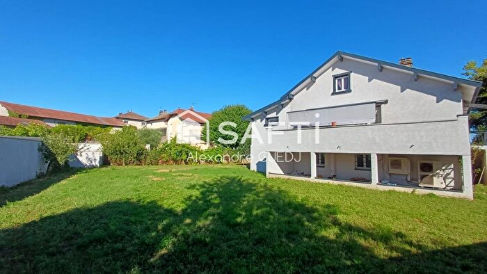 Maison à vendre - Saint-André-de-Corcy - 7 pièces - 3 chambres