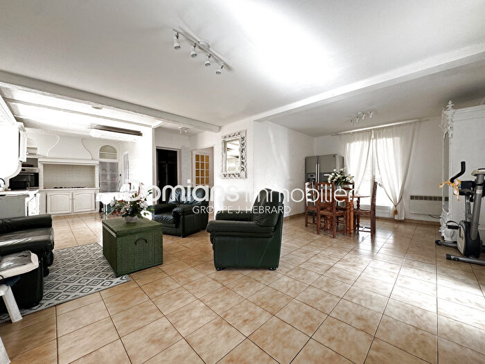 Maison à vendre - Llupia - 4 pièces - 3 chambres