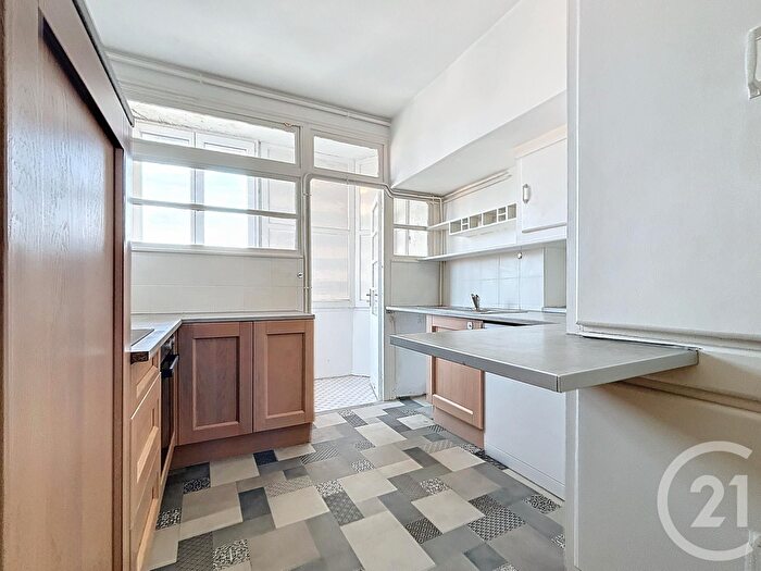 Appartement à louer - Belfort, Centre-ville, Fb de Montbéliard - 3 pièces - 2 chambres