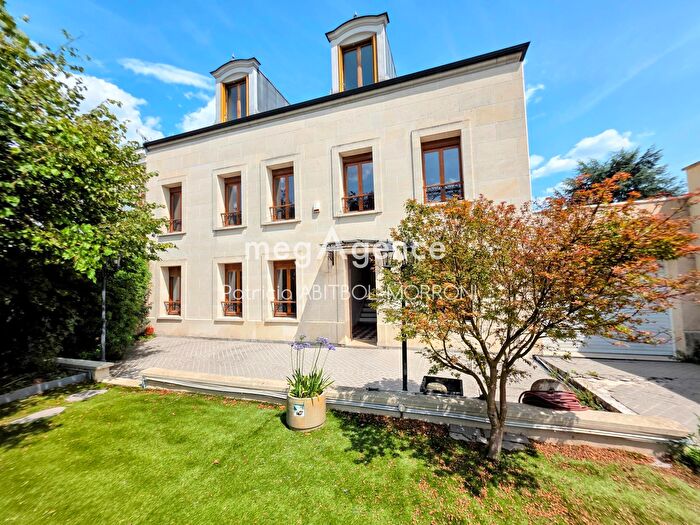 Maison à vendre - Neuilly-Plaisance, Eglise, Gare - 7 pièces - 6 chambres