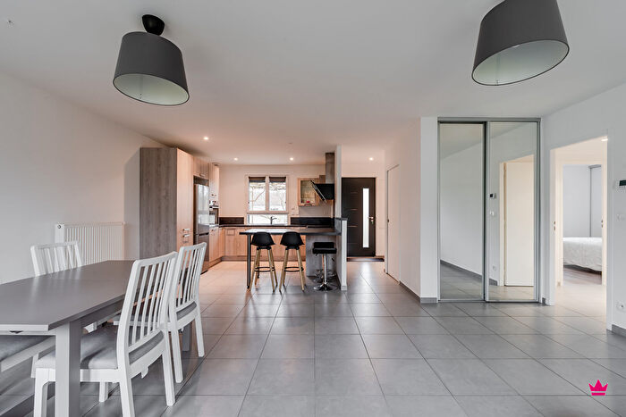 Maison à vendre - Loyettes - 4 pièces - 3 chambres