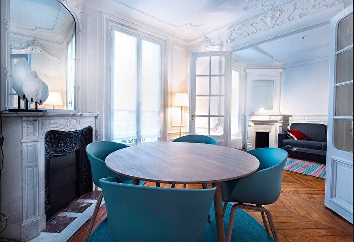 Appartement à louer - Courcelles-Wagram, Paris ème arrondissement - 2 pièces - 1 chambre