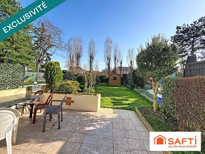 Maison à vendre - Pontault-Combault, Orme au Charron - 5 pièces - 4 chambres