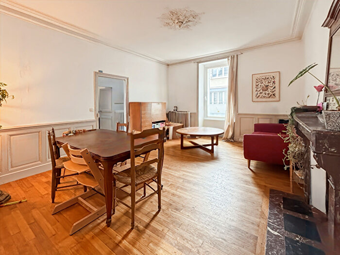 Maison à louer - Quartiers Sud-Ouest, Sainte-Thérèse - 6 pièces - 4 chambres