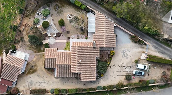 Maison à vendre - Argens-Minervois - 7 pièces - 4 chambres