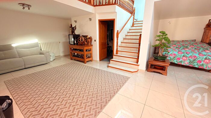 Maison à vendre - Coubron - 5 pièces - 3 chambres