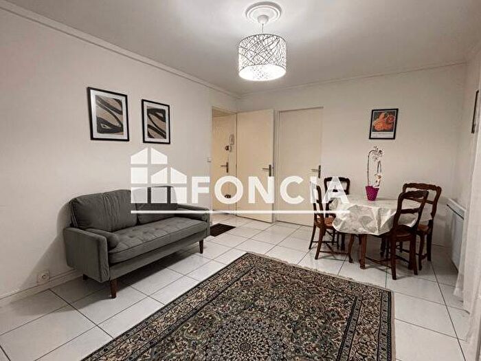 Appartement à louer - Gambetta, Montpellier - 3 pièces - 2 chambres