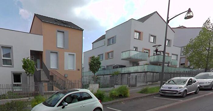 Appartement à louer - Bellevues-Liesse, Saint-Ouen-lAumône - 4 pièces - 3 chambres