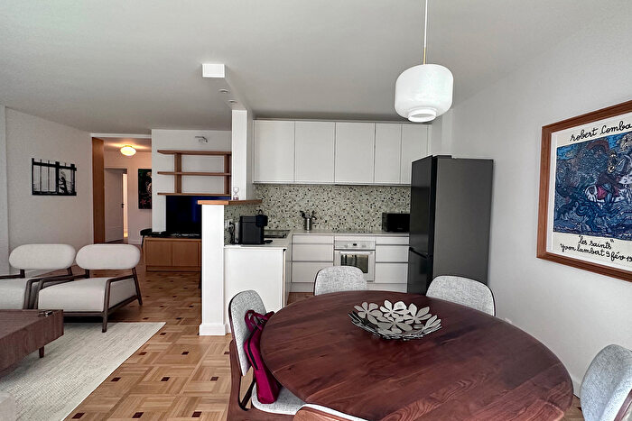 Appartement à louer - Paris e , Muette-Nord, Trocadéro - 4 pièces - 3 chambres