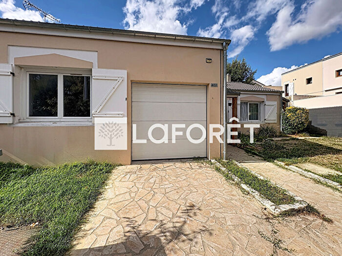 Moissy-Cramayel, Centre-ville : Maison 5 pièces à vendre