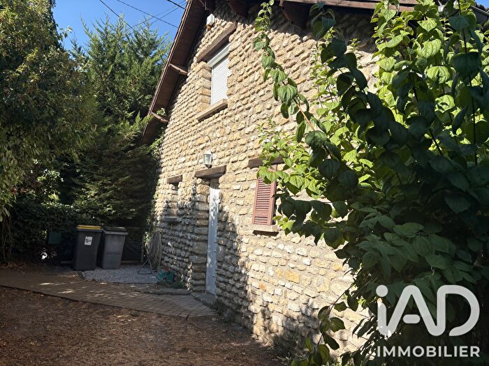 Saint-Martin-la-Garenne : Maison 6 pièces à vendre