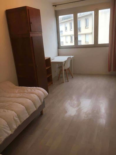 Appartement 1 pièce à Centre Ville-Les Marins, Châteauroux, à louer