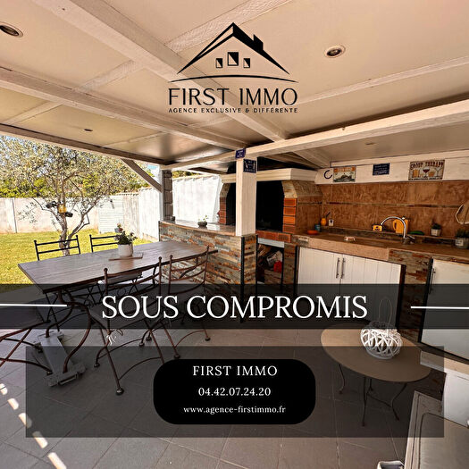 Maison à vendre - Velaux - 4 pièces - 3 chambres