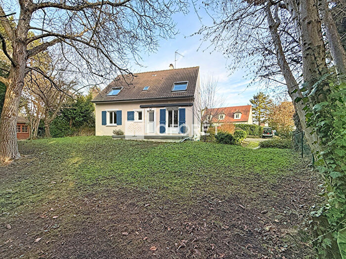 Maison à vendre - Le Pecq, Canada - 7 pièces - 6 chambres