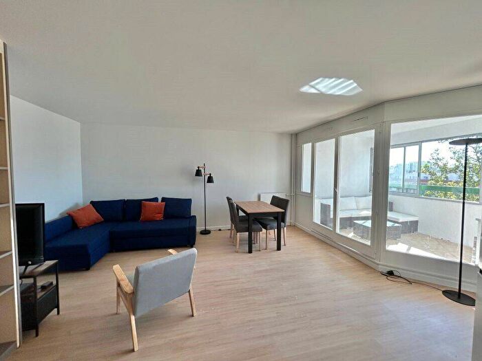 Appartement à louer - Centre Administratif, Évry-Courcouronnes - 5 pièces - 4 chambres