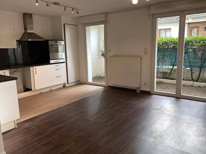 Appartement à louer - Clausenhof-Les Pins-Musau, Haguenau - 3 pièces - 2 chambres