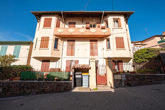 Appartement à vendre - Fréjus - 4 pièces - 3 chambres