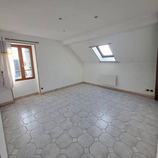 Appartement à louer - Faiencerie, Gien - 2 pièces - 1 chambre