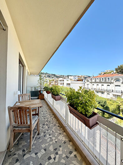 Appartement 2 pièces à Nice, Poètes, à vendre