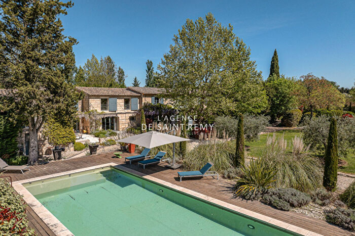 Maison 8 pièces à Saint-Rémy-de-Provence, à vendre