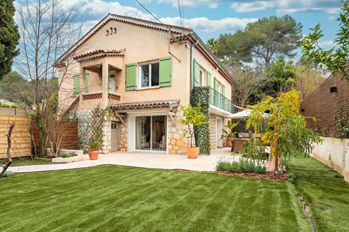 Appartement à vendre - Saint-Paul-de-Vence - 4 pièces - 3 chambres