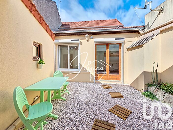 Maison à vendre - Le Plessis-Belleville - 3 pièces - 2 chambres