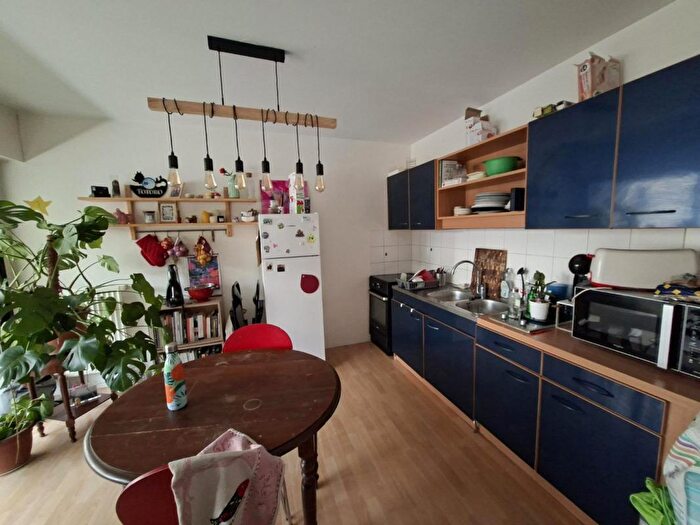 Quartiers Ouest, Bourg l'Evesque : Appartement 2 pièces à louer