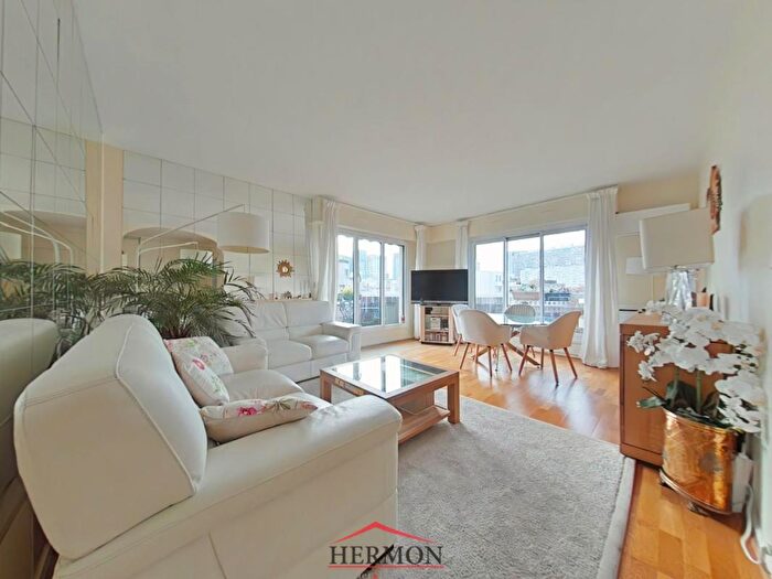 Appartement à vendre - Courbevoie, Hôtel de ville - 3 pièces - 2 chambres